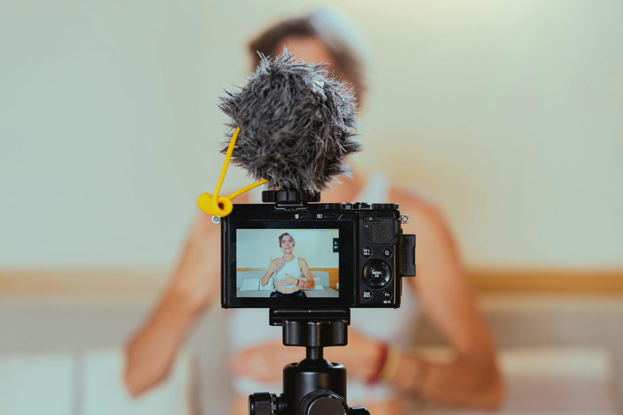 Mengenal Vlogger: Definisi, Jenis-jenis, Hingga Tantangan yang Dihadapi!