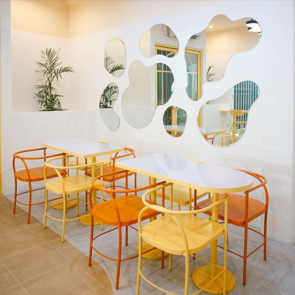 10 Tempat Nongkrong Hits di Surabaya - Wisata Kuliner Gramedia